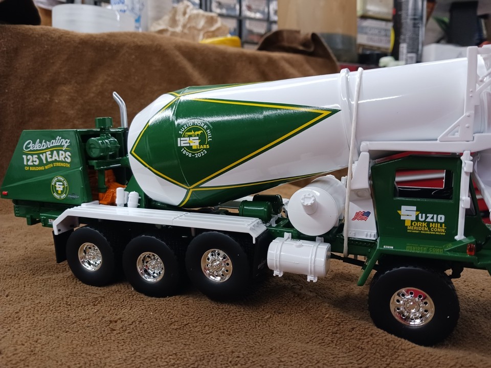 NEW HUGE SUZIO CONCRETE DIECAST METAL OSHKOSH MIXER 125TH ANNIVERSARY ...