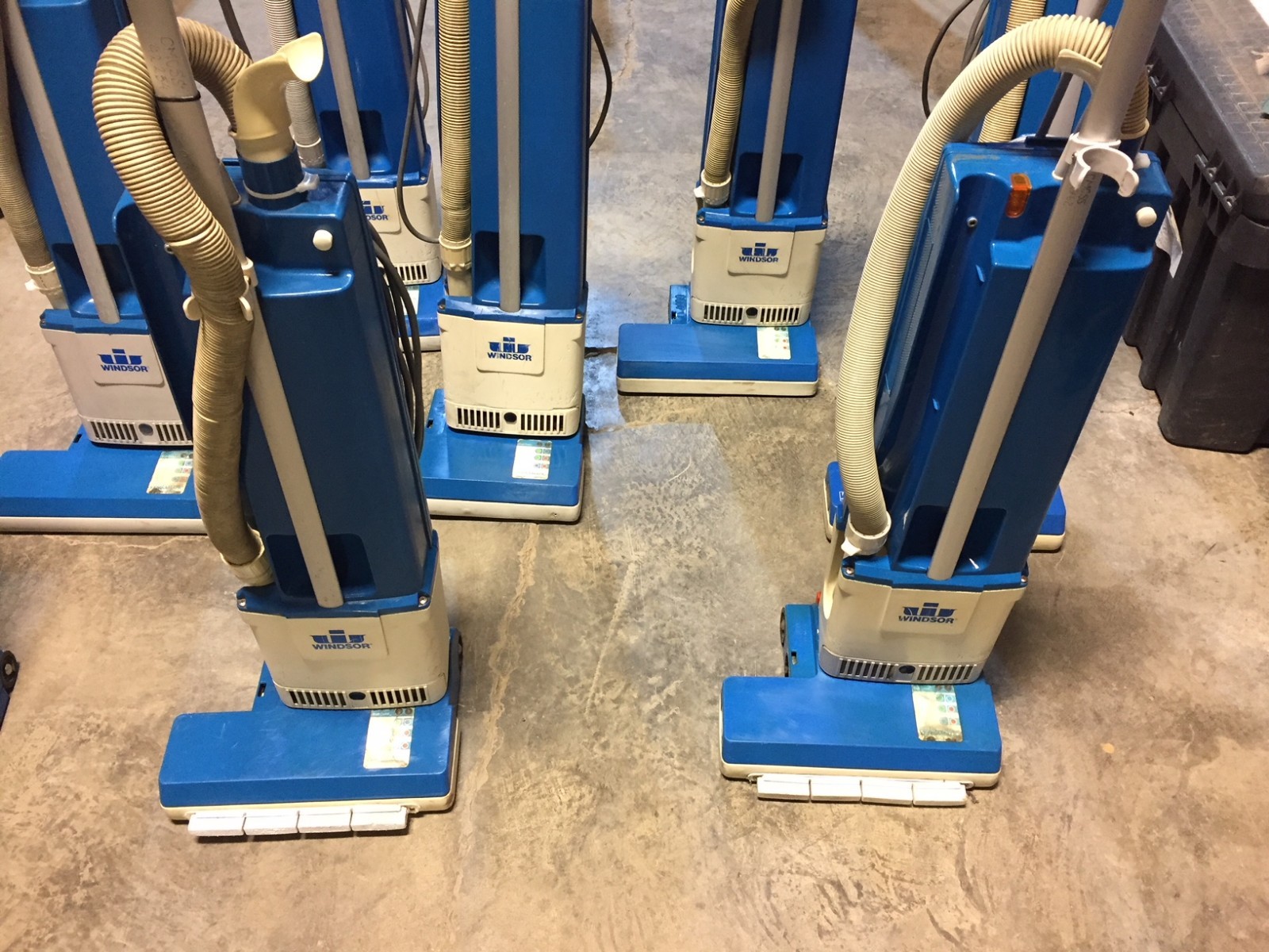 Windsor VS 14 VSP14 Commercial Upright Vacuum Cleaner NO-SHIPPING | eBay