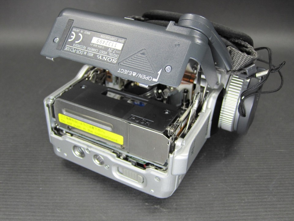 Sony DCR-PC110E Handycam MiniDV Camcorder Video Camera PAL | eBay UK