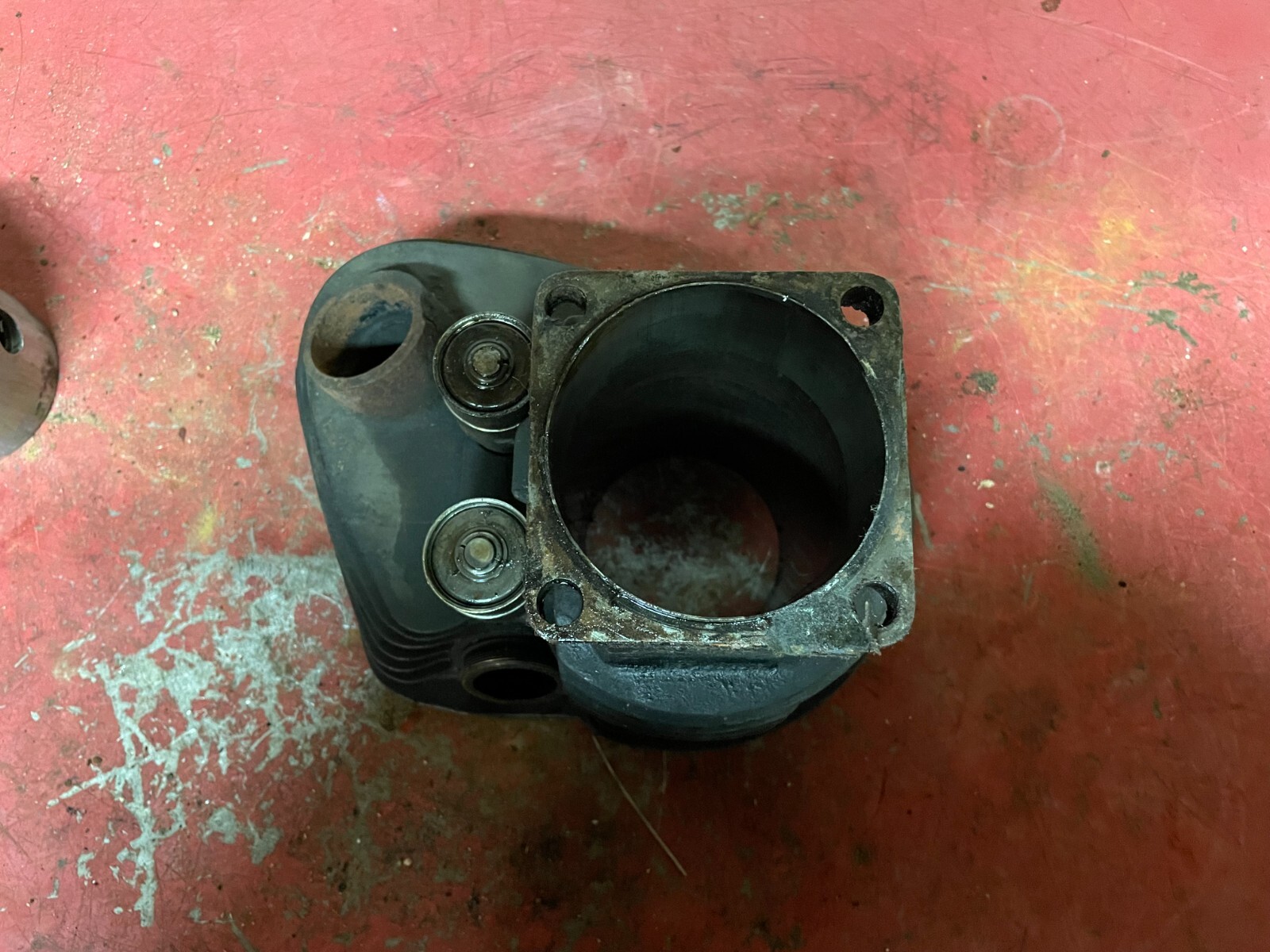 1946 Indian Chief Engine Cylinder with Piston and Rings Valves Pushrods ...