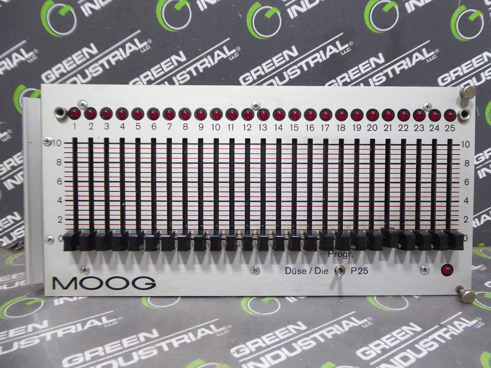 USED MOOG D124-025-A001 P25 Universal Parison Programmer Panel Assembly ...