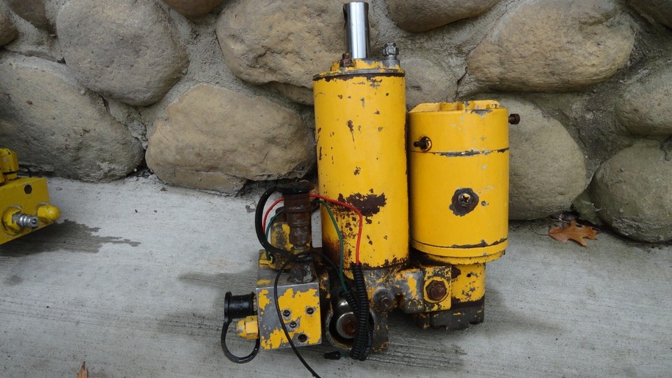 Working Meyer E-57H Snow Plow Pump E47 E57 E60 Hydraulic Unit ...