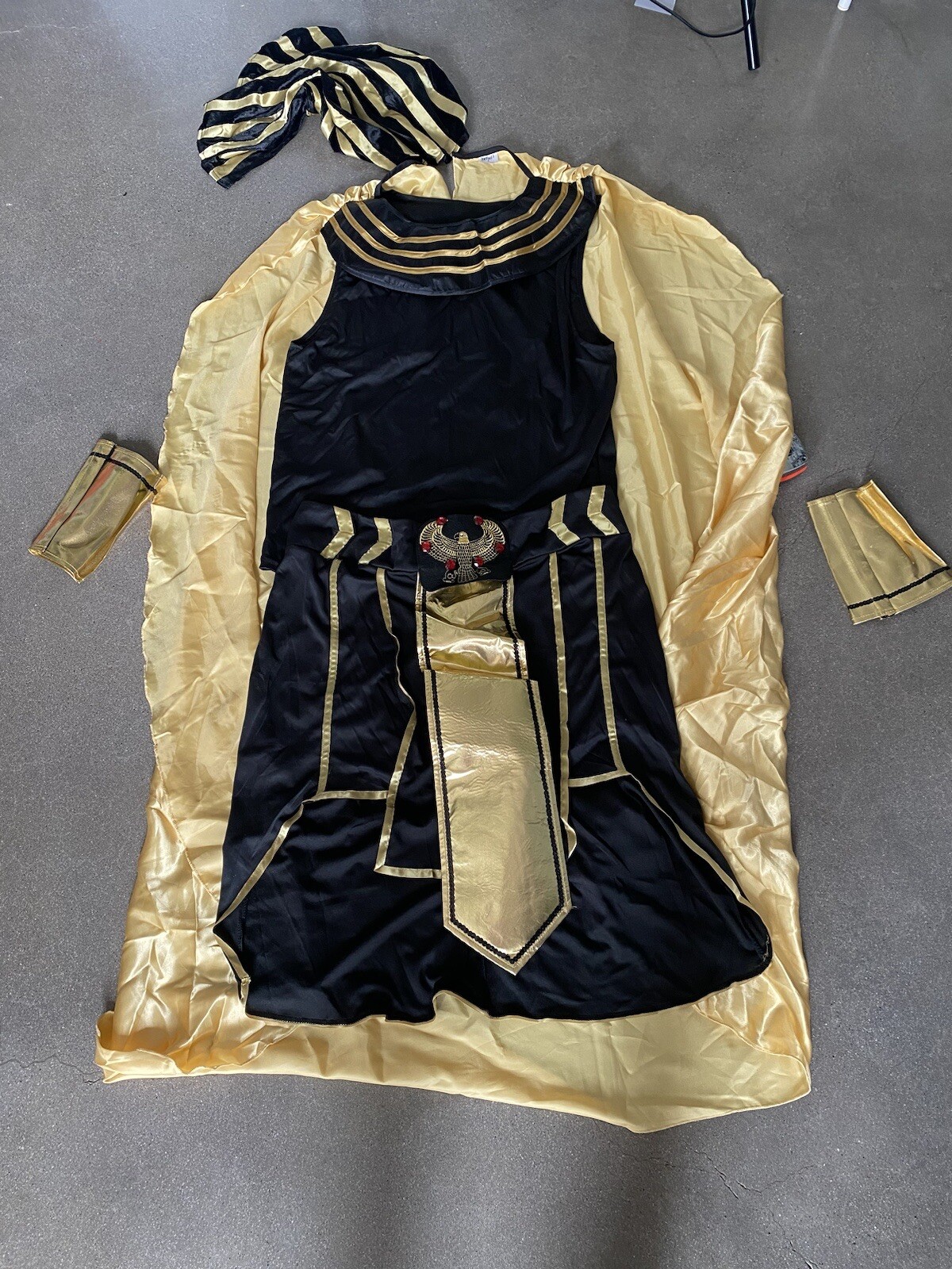 Spirit Halloween Delux King of Egypt costume men's L - Gem