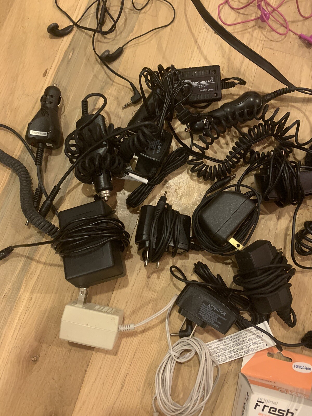 Electronics Lot VTG Cell phones Plugs Headphones Cords Microphone ...