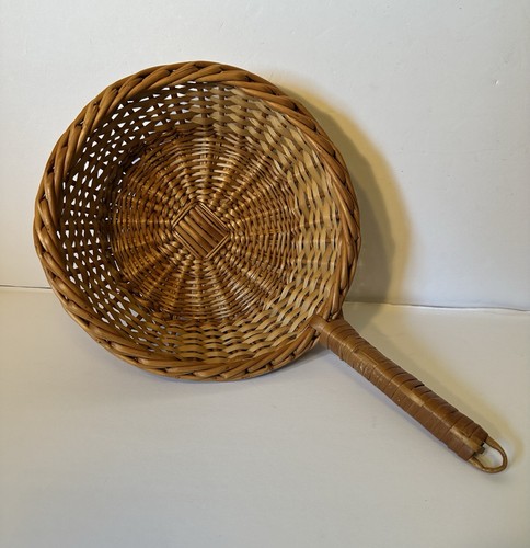 Vintage 70’s Wicker Church Offering Basket With Handle Bread Basket ...