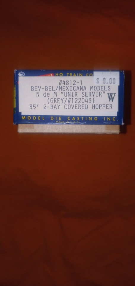 HO Scale Roundhouse BevBel 35' 2-bay NdeM covered hopper kit # 122043 N ...