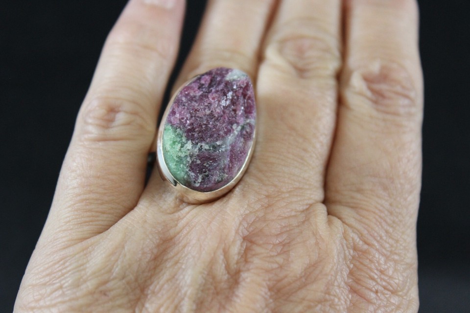 STERLING SILVER OVAL GENUINE RUBY & ZOISITE BEZEL SET LADY'S RING SIZE 8 | eBay