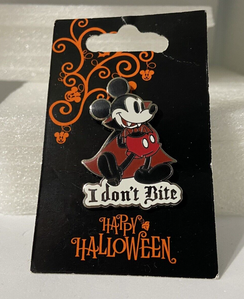 WDW Mickey Vampire I DON'T BITE First Release HALLOWEEN PIN 2009 NWT | eBay