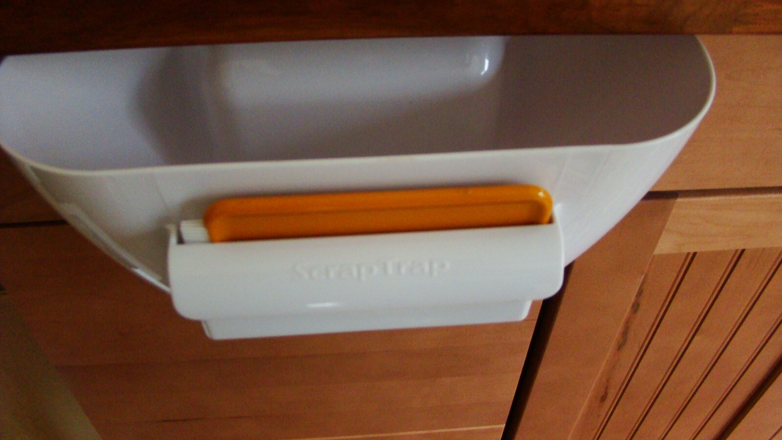 Kitchen Cabinet Scrap Bin 2qt Plastic Food Waste Scraper Container ...