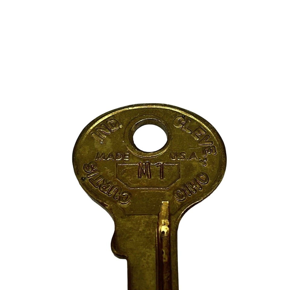 Vintage Curtis Ind. Uncut Blank 1.75” Brass Key M1 Cleveland Ohio ...