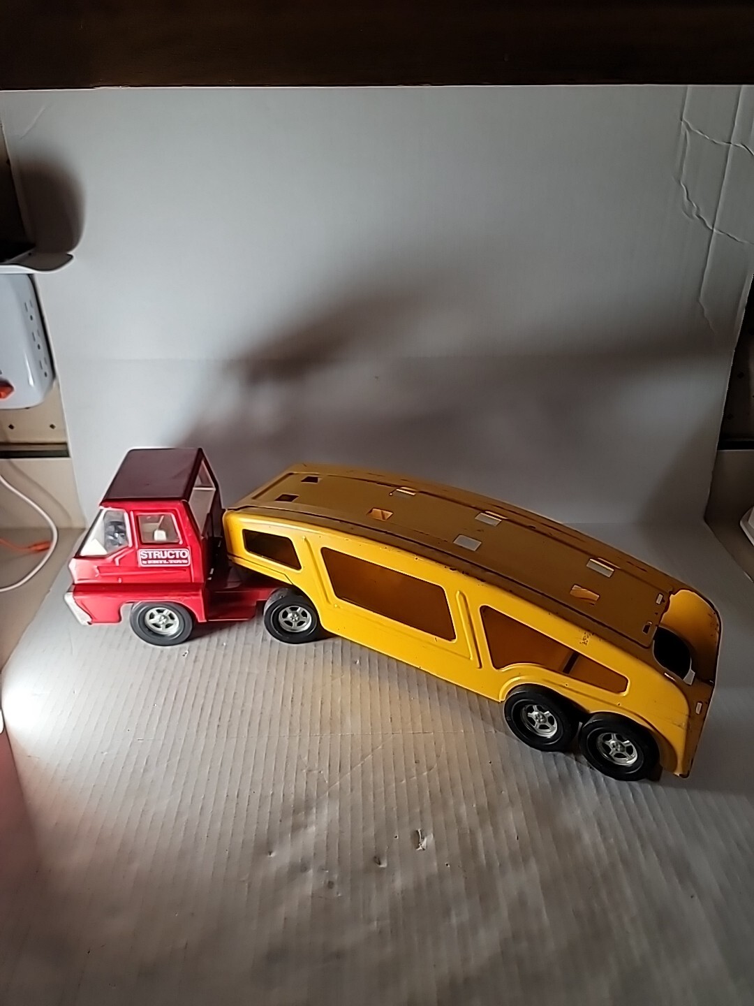 STRUCTO CAR HAULER SEMI TRUCK WITH TRAILER VINTAGE METAL TOY PRESSED ...