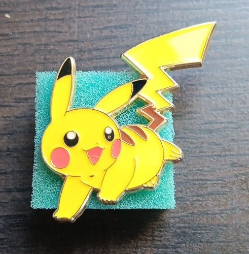 Pikachu Pin from Shining Legends | 2017 Official Pokemon Collector's ...