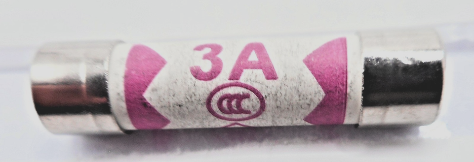 3 Amp UK Fuses Pack of 5 Domestic Ceramic Type UK Plug Fuses SEM Brand ...