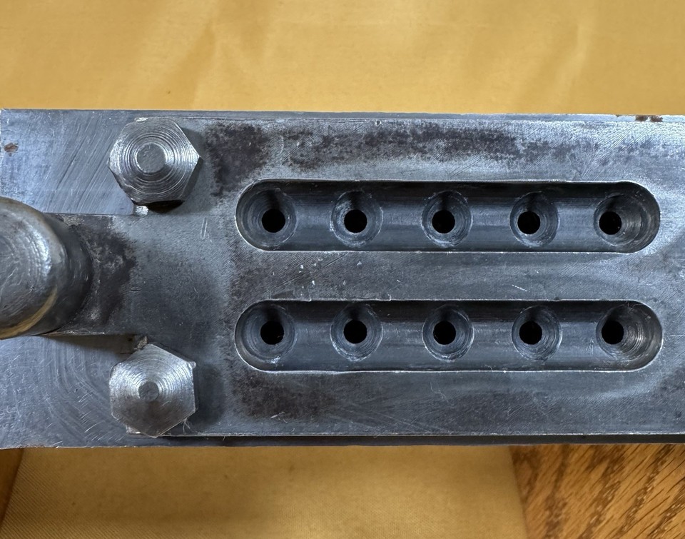 Lyman 358477 10 Cavity Bullet Mould With Handles 357 38 Special Wad ...