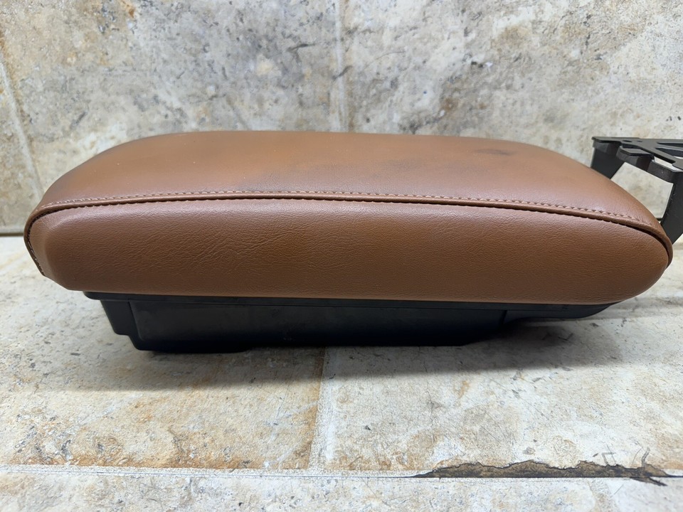 02-10 Lexus SC430 Center Storage Console Lid Armrest Leather Saddle ...