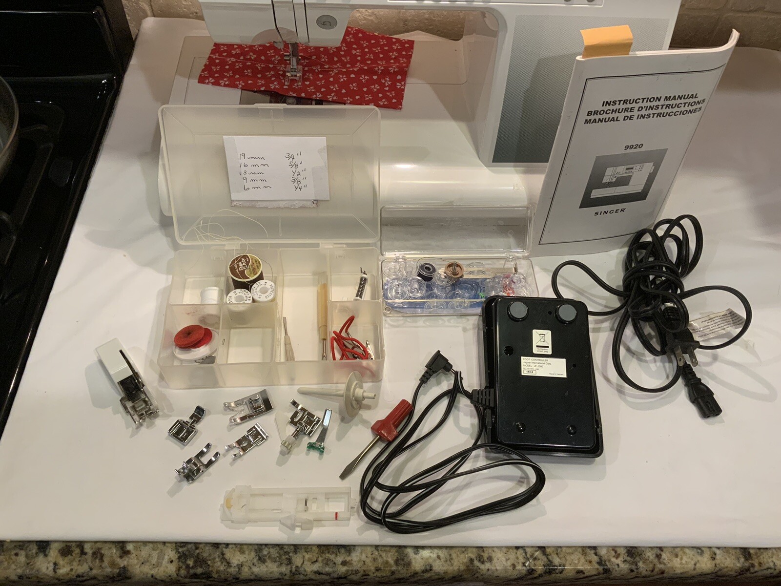 Singer Quantum 9920 Sewing Machine With Accessories | eBay