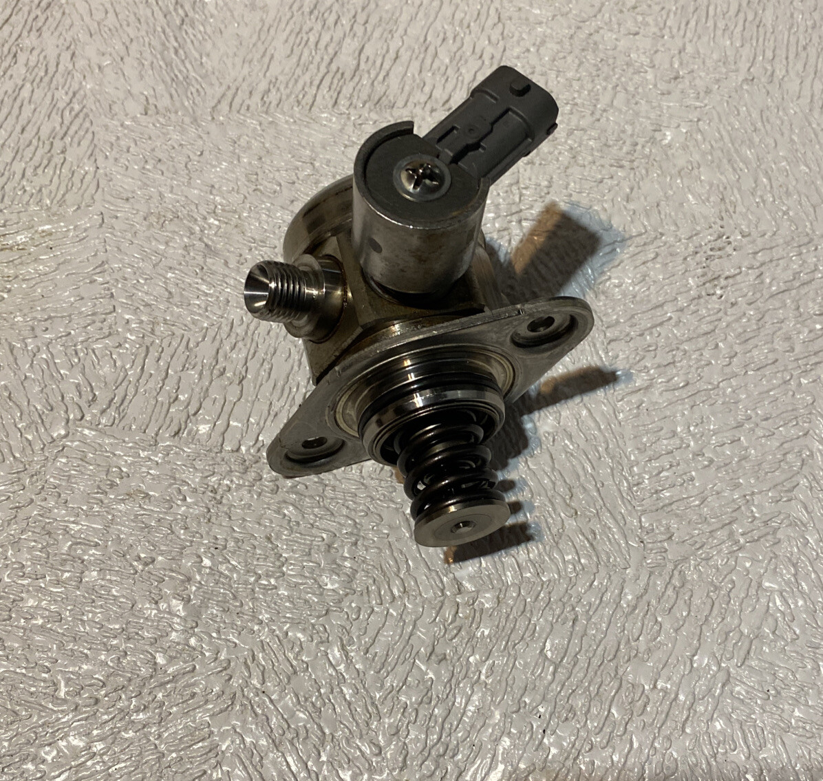 2014 - 2019 FORD FIESTA HIGH PRESSURE FUEL PUMP ENGINE MOUNTED BM5G ...