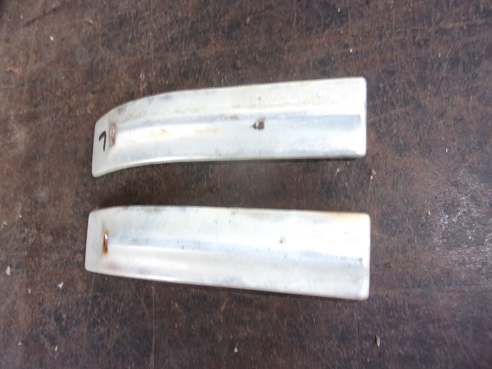 73-79 FORD F100 F150 F250 REAR CAB CORNER SIDE TRIM MOLDINGS LEFT RIGHT ...