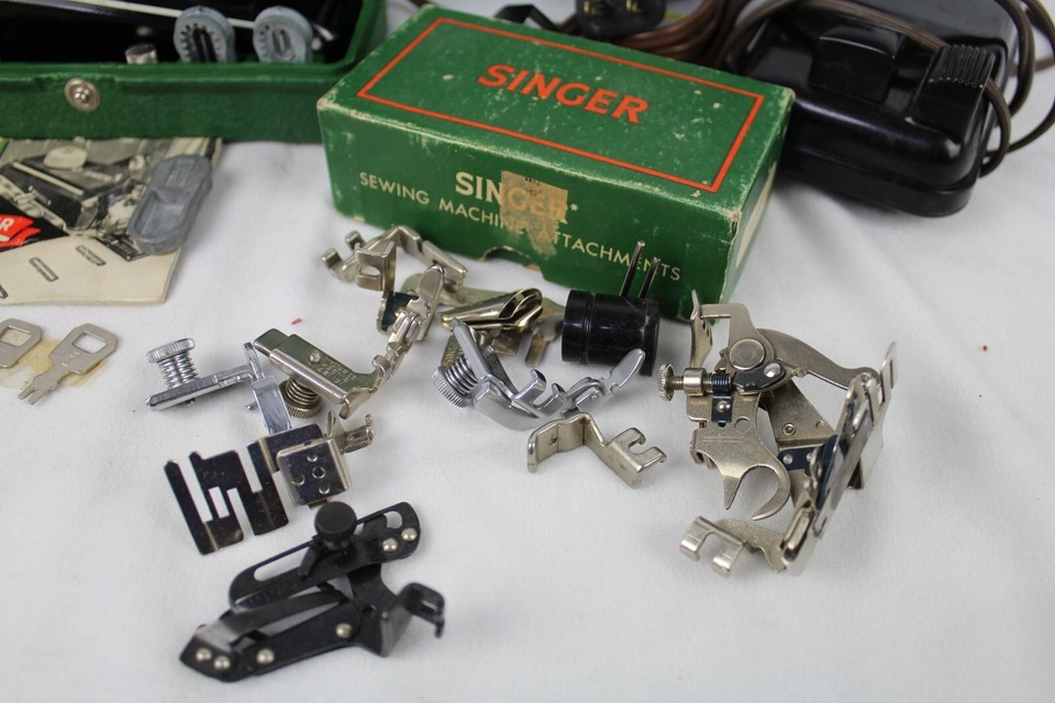 Vintage 1949 Singer Sewing Machine Model 15-91 + Singer Buttonholer ...