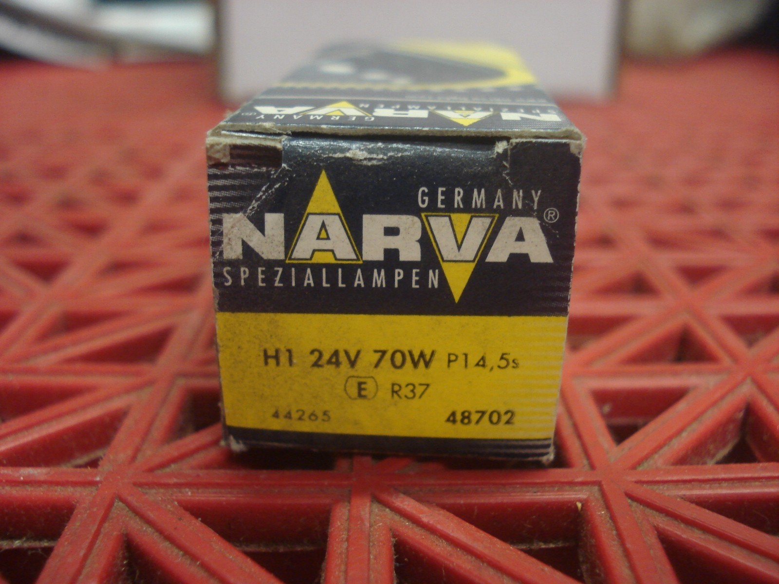 Narva 48702 H1 24V 70W Halogen Lamp Bulb Headlight NEW | eBay