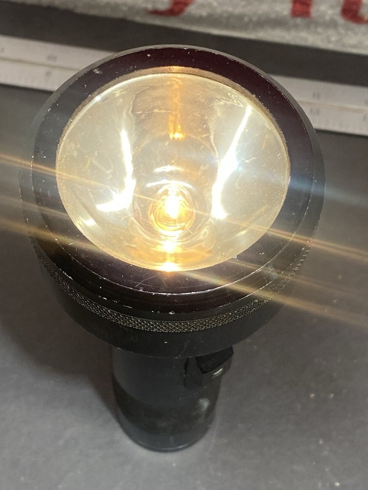 Vintage KEL-LITE 2 D Cell Police PD Flashlight USA Rare *IN WORKING ...