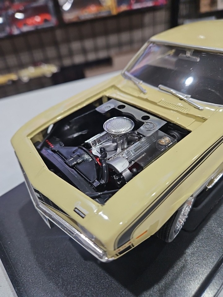 ERTL 1/18 1969 Baldwin Motion Camaro 454 Cream/Yellow LIMITED EDI - NO ...