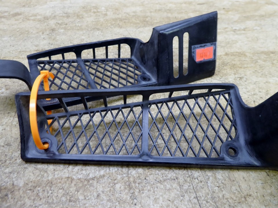 1982 Honda V45 Magna VF750 H1210-1. plastic radiator covers | eBay