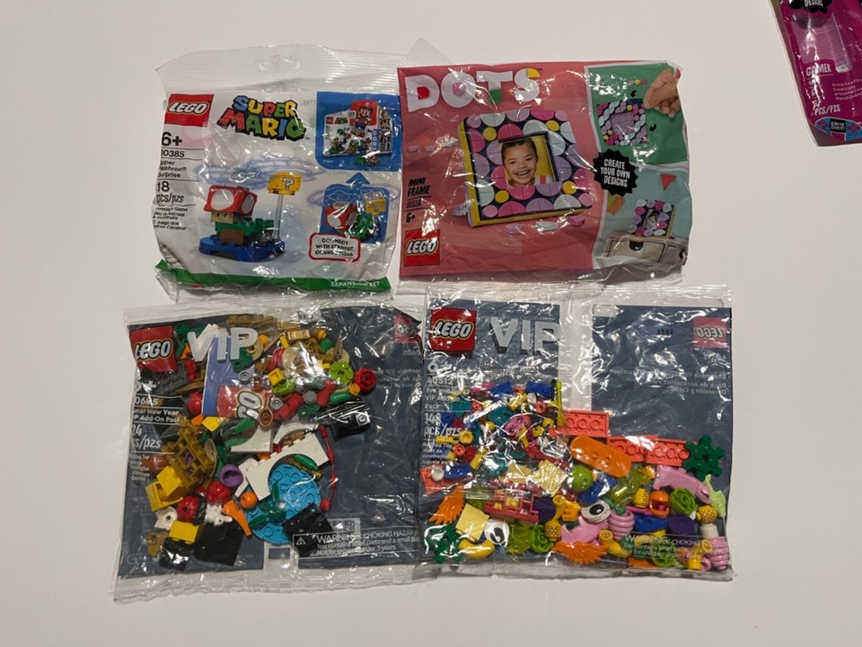 New in Package Lego Loose Sealed Bag Lot VIP Lunar Fun Pink Frogs Dots ...