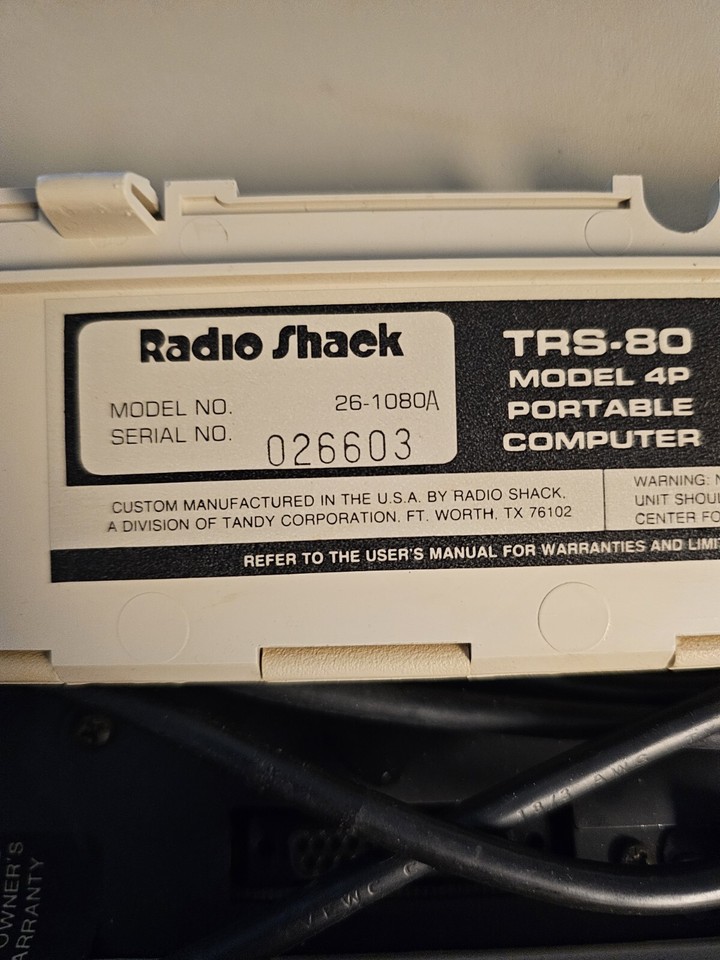 Vintage Radio Shack Computer TRS-80 Model 4P 26-1080A Powers on Pick Up ...