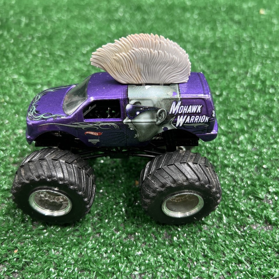 Hot Wheels Lot Of 8 Monster Truck Cars Mohawk Warrior Grave Digger ...