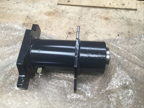 Kubota Assembly Cylinder P/N 69748-21500 (R901) | eBay