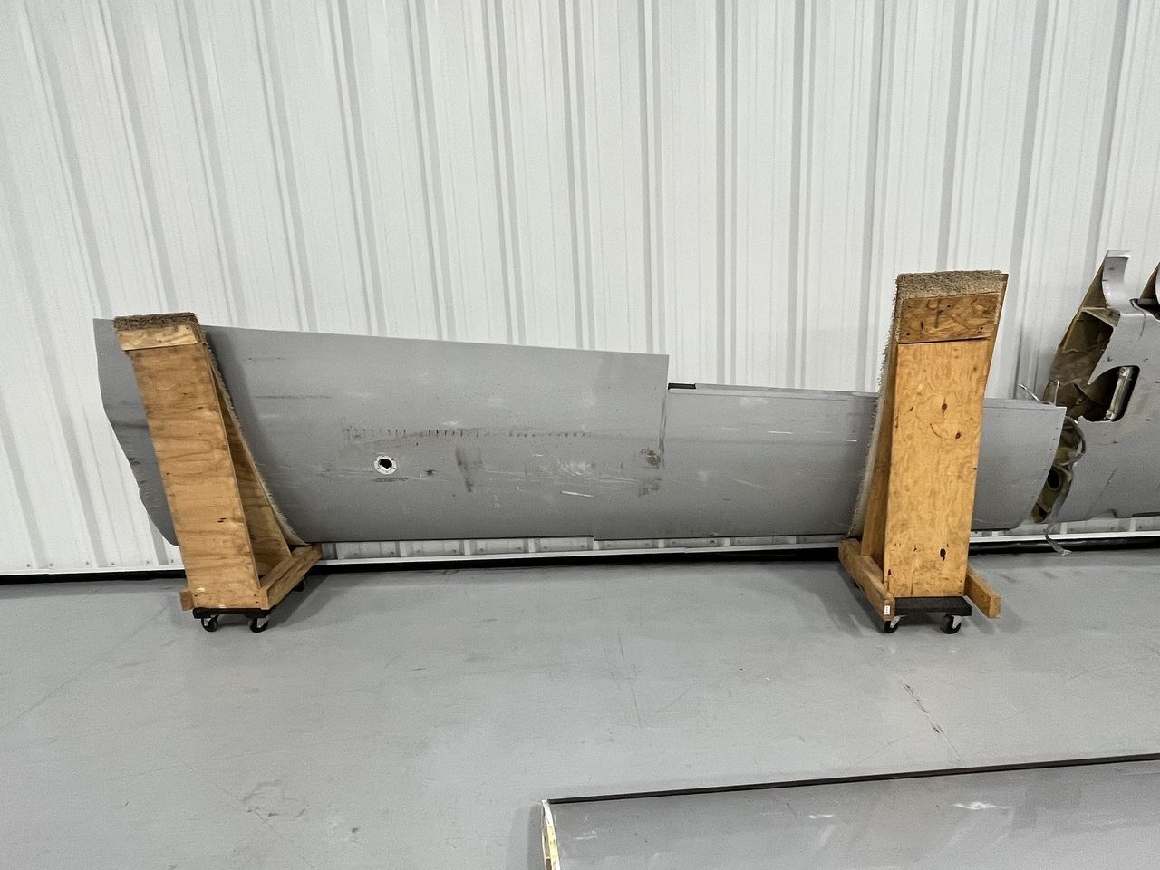 Cirrus SR22 Wing Assembly (Being sold for TKS De-Ice Leading Edge ) | eBay