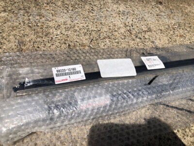 Toyota Genuine WEATHERSTRIP ASSY FRONT DOOR GLASS INNER 68220-12160 OEM ...