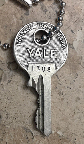 Vintage Key YALE TOWNE MFG CO; Key #1388 | eBay