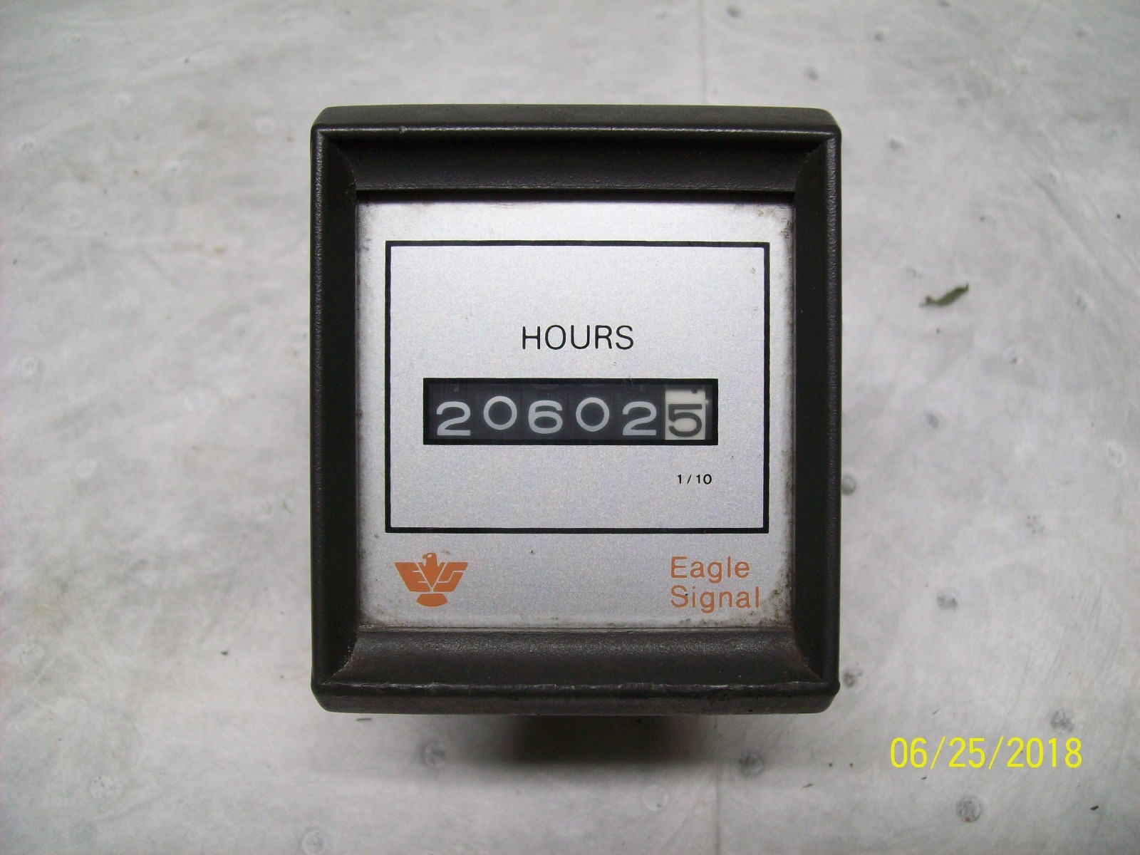 Eagle Signal Controls HK410A6 Non-reset Hour Meter W173 for sale online ...