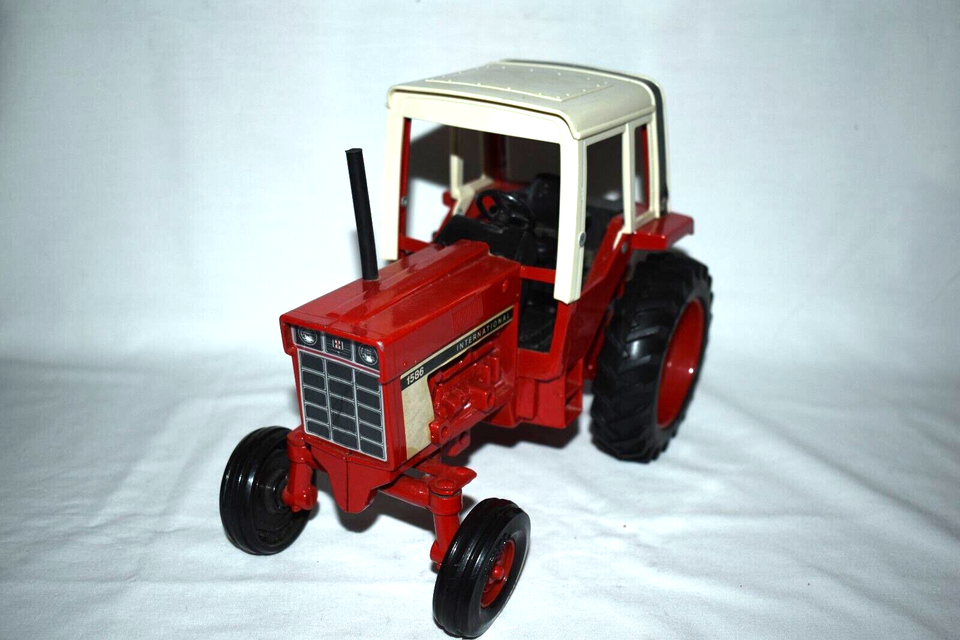 Ertl 1:16 International 1586 Tractor W/Cab | eBay