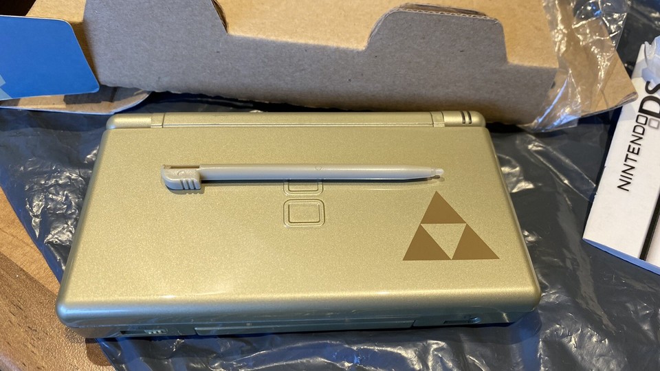 Nintendo DS Lite Legend of Zelda TriForce Edition Gold Handheld System ...