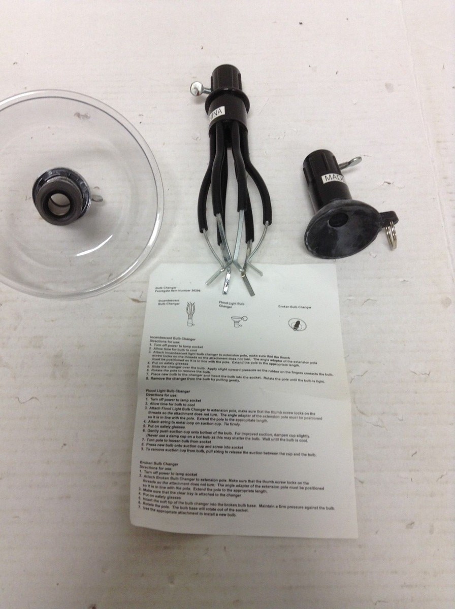 Extended Light Bulb Changer