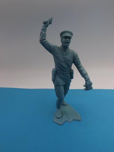 Marx Russian Soldier Waving Gun With Binoculars 6" PVC figure | eBay