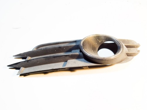 VW PASSAT Variant B7 365 4G0807682H Garniture de Phare Antibrouillard ...