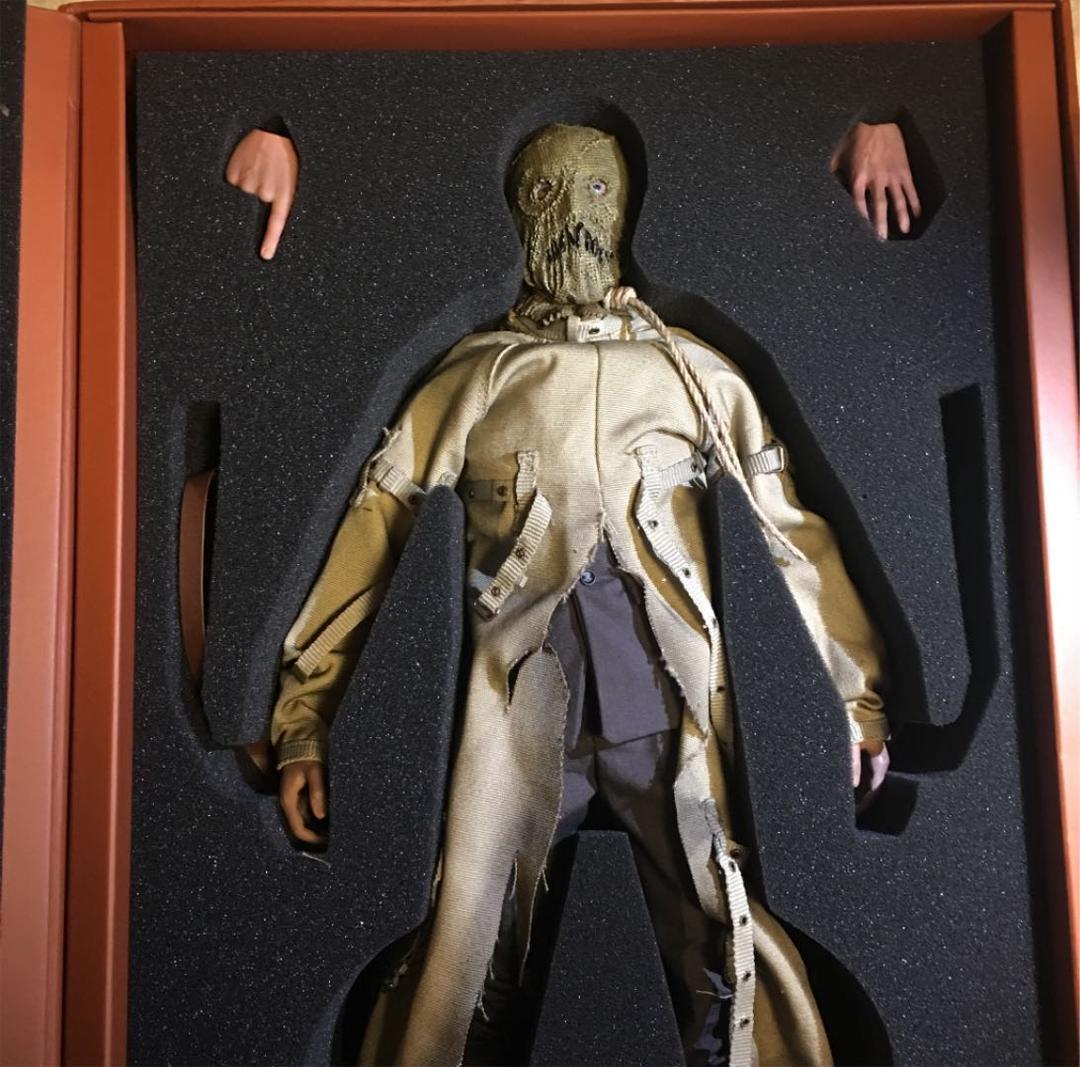 Hot Toys Batman Begins Demon Batman & Scarecrow 1/6 Figure Movie ...