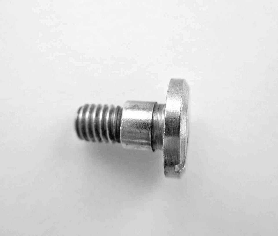 Shuttle Race Back spring Screw for Singer 331K2 331K104 cl. 44, cl. 31 ...
