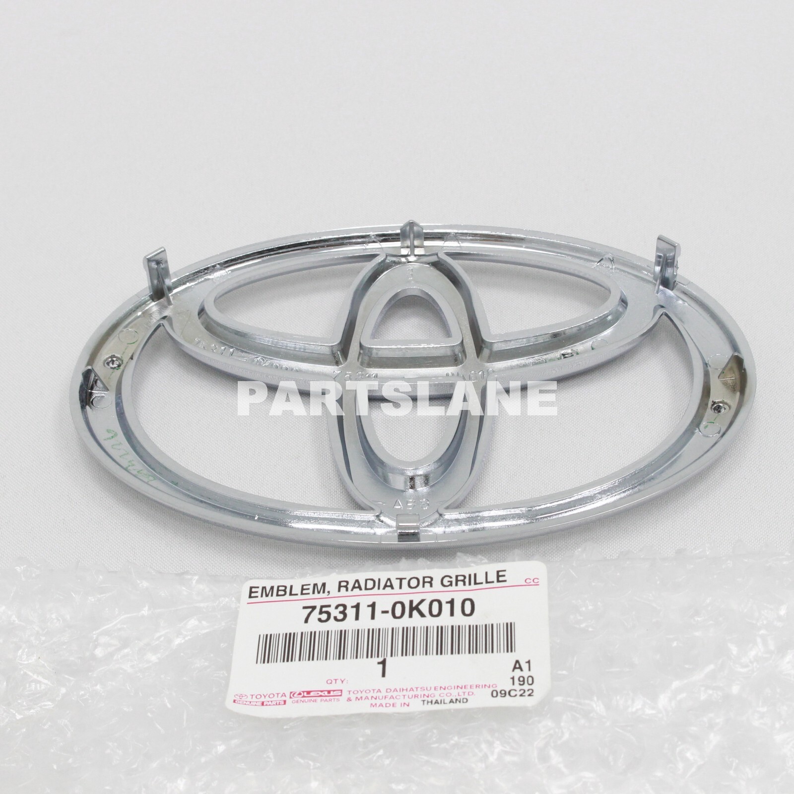 Toyota Fortuner Hilux OEM Genuine Radiator Grille Emblem 75311-0K010 | eBay