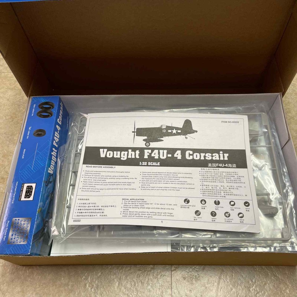 Trupeter Vought F4U-4 1/32 Scale Corsair Aircraft Airplane Model Kit ...