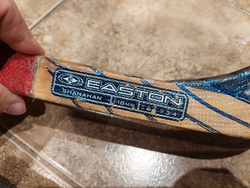 Easton 8001 Composite Silver Senior Ice Hockey Stick W/ Easton Shanahan ...