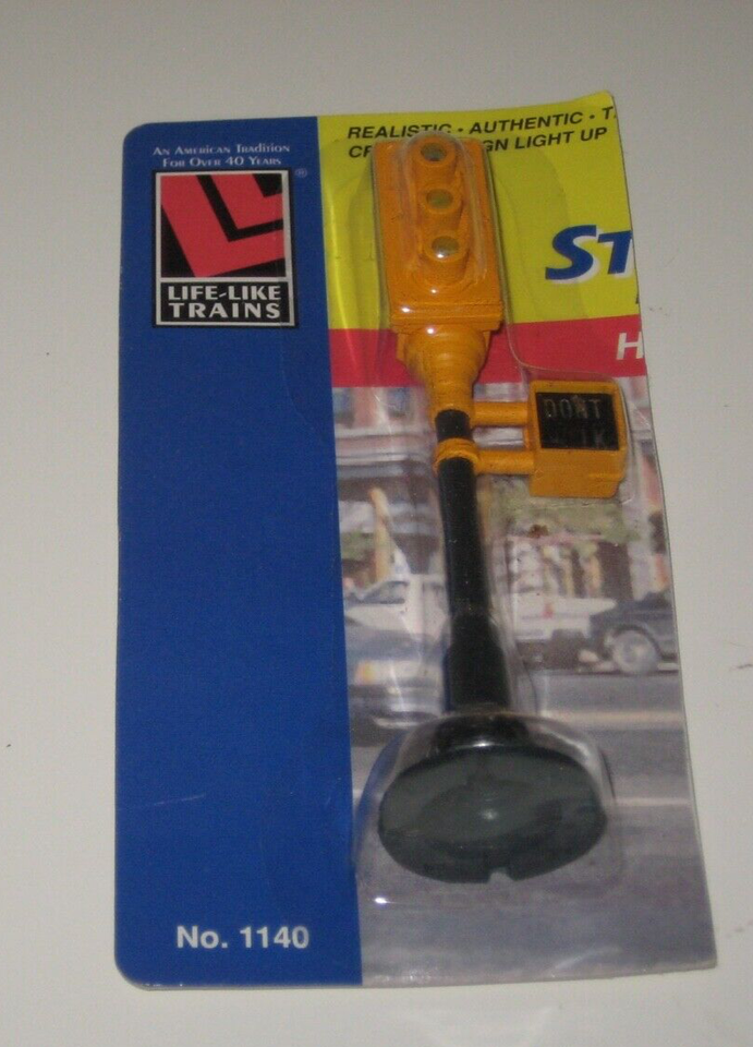 Life-Like O Scale Light Up Scale Traffic Light No. 1140- Item #CCO49 | eBay
