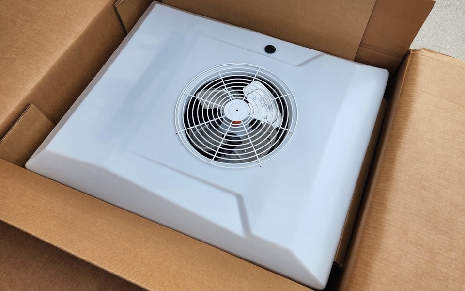 Red Dot AC Unit 12v Rooftop Mount R-6100-4P | eBay