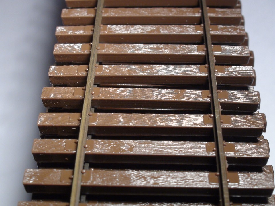 O-SCALE MICRO-ENGINEERING #12-132 FLEX-TRACK CODE 100 WEATHERED | eBay