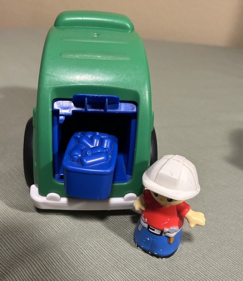2013 Fisher Little People Recycle Trash Garbage Truck Man/Trash Box W ...