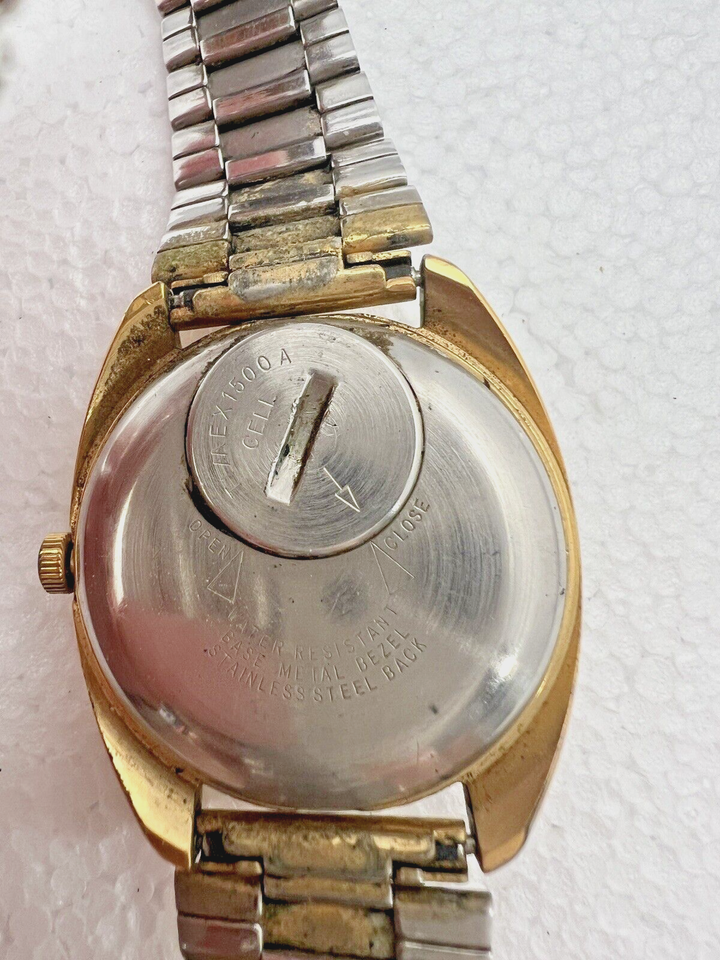 Vintage 1974 First TIMEX Q Quartz Day/Date Gold Men's Watch 1500A | eBay